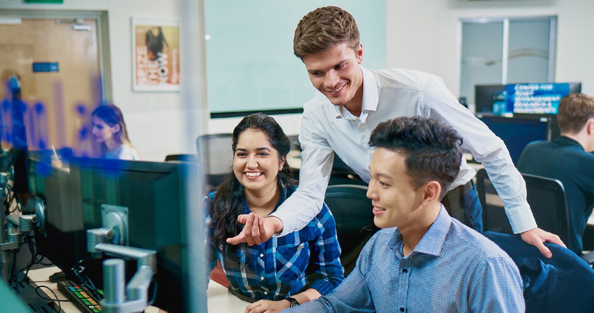 EMERGING LEADERS PROGRAMME - NUS Business School - Executive Education